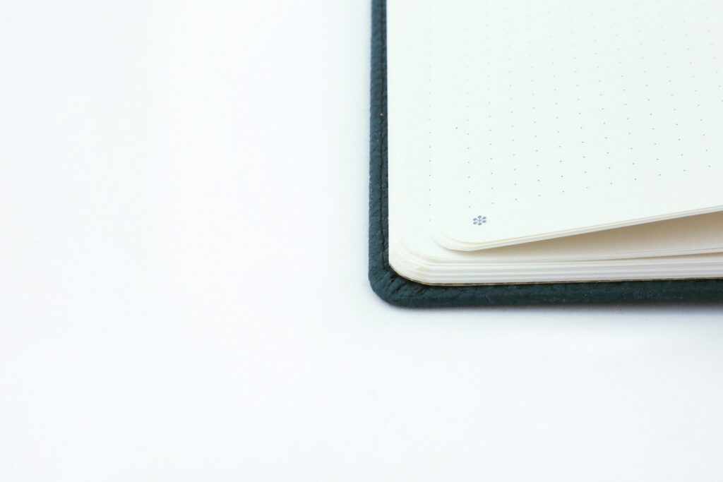 Dingbats* Wildlife Green Deer Notebook – A4+ Dotted – 2 – Tudos